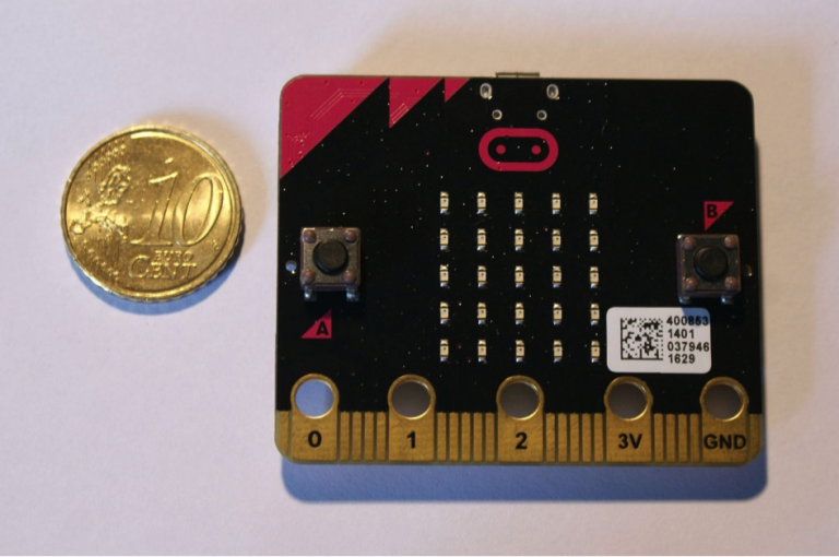 Micro:bit, l’ordinateur de la BBC dédié à la programmation — Pixees